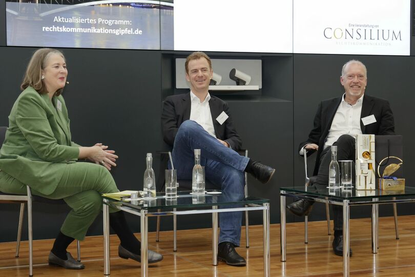 …und Stefan Wichmann (rechts im Bild), Head of Corporate Communications bei der GRENKE AG, im ...